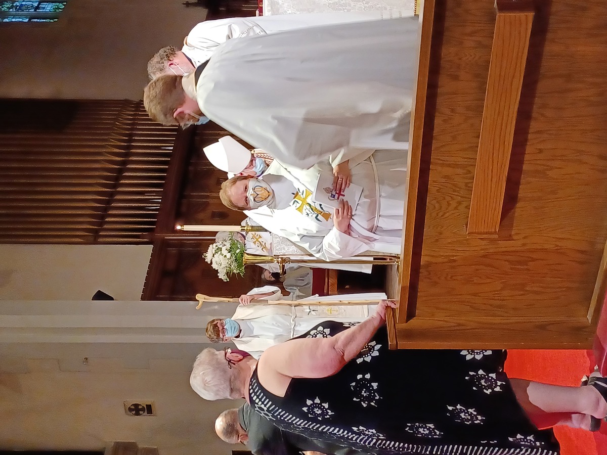 The Rev. Susan Smandych! | Holy Trinity Church